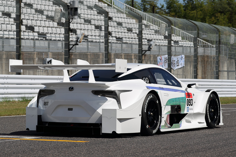 [画像]レクサス、鈴鹿サーキットで「LC500」ベースのGT500新型車両を初公開 / ダウンフォースを約25％削減し、車内の後部隔壁設置を義務化する2017年規則に適合(13/27 ...
