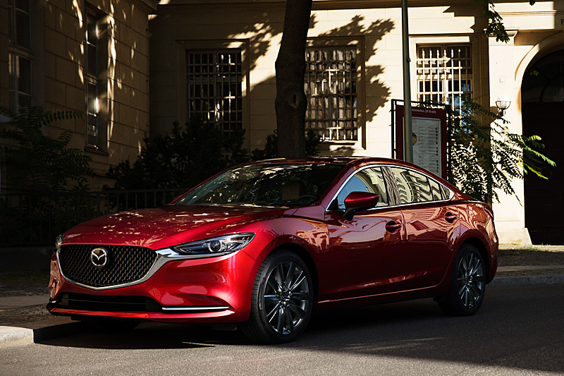 マツダ、LAオートショーで「SKYACTIV-G 2.5T」搭載の「Mazda6（アテンザ）」セダン公開 - Car Watch