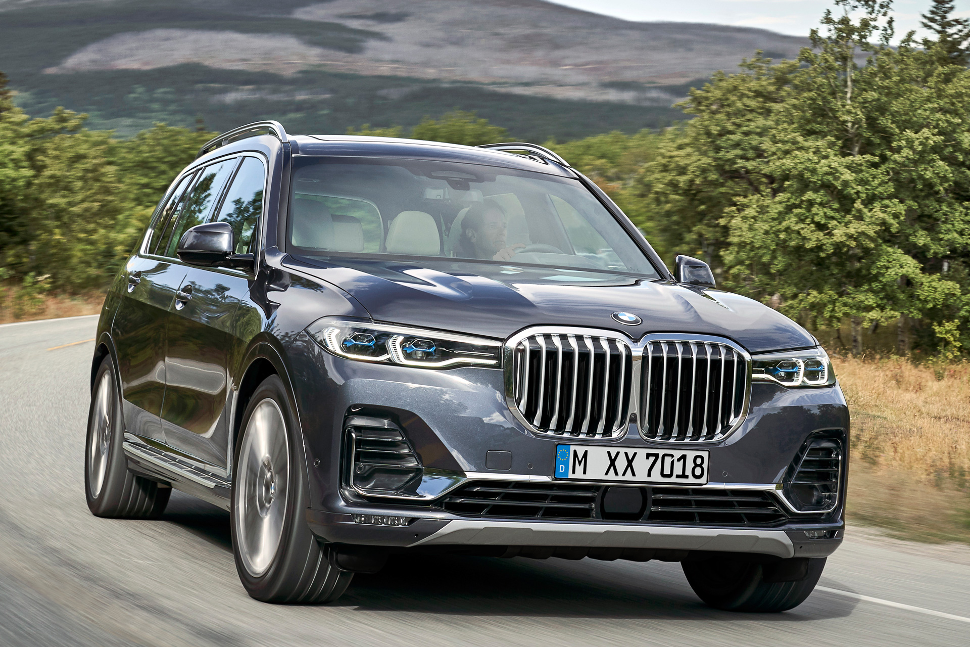 独BMW、「X7」「8シリーズ・カブリオレ」をLAショーで世界初公開 - Car Watch