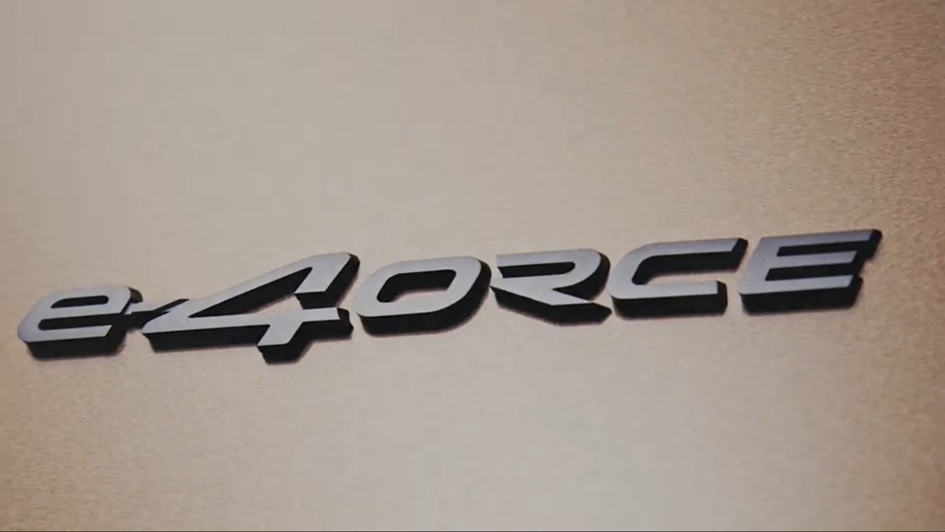 日産、新型EV「アリア」の新ティザー動画で電動四輪駆動システム「e-4ORCE」のエンブレム初公開 - Car Watch