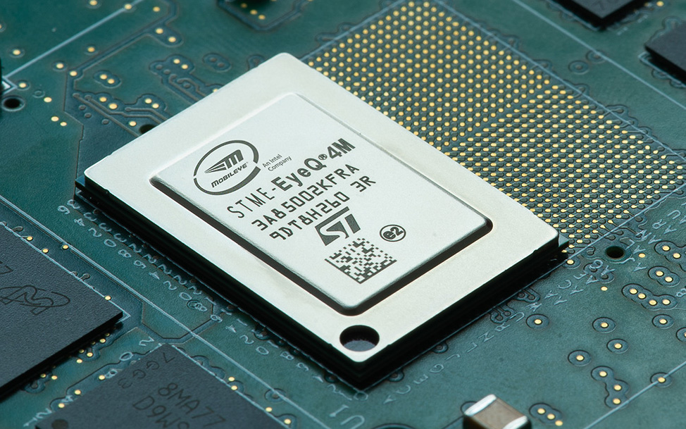 トヨタ、ZFとモービルアイのADASシステム採用へ EyeQ4＋カメラと中距離レーダー - Car Watch