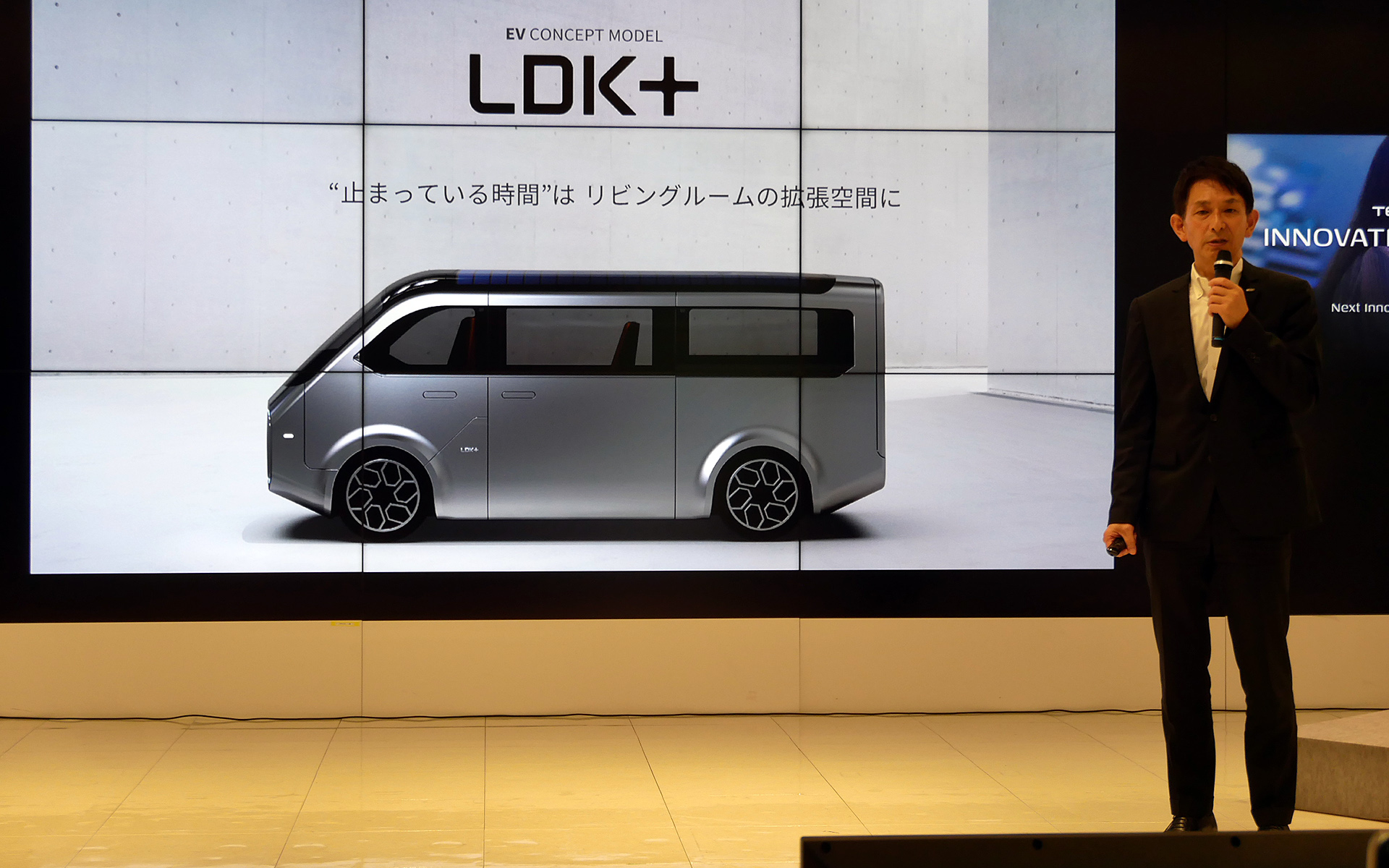 シャープがEV市場に参入 公開されたEVコンセプトモデル「LDK＋」が提案するEVの新たな価値とは - Car Watch