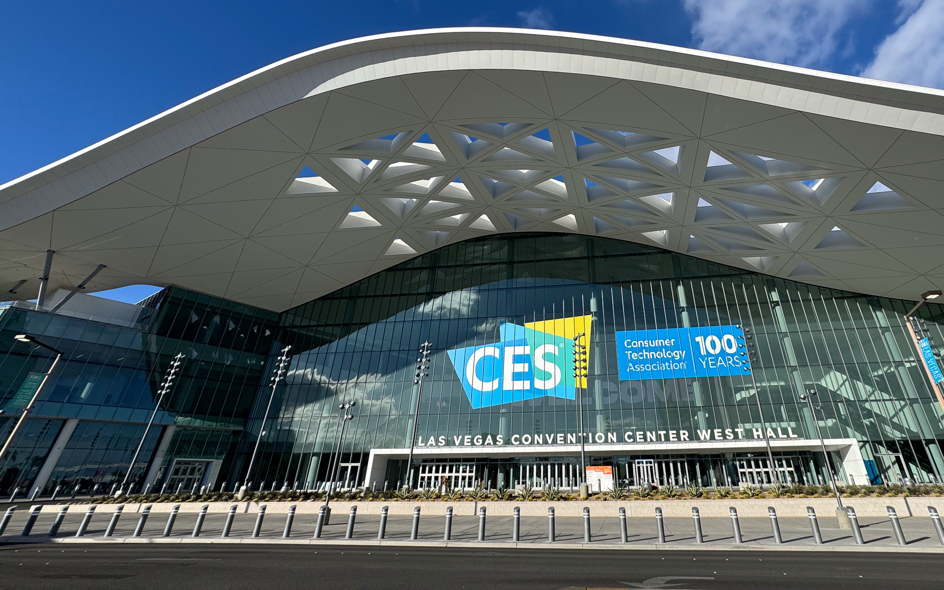 CES2025、モバイルアプリ「CES 2025 App」公開 ホンダ、スズキ、トヨタらが参加し、基調講演はNVIDIAなど - Car Watch
