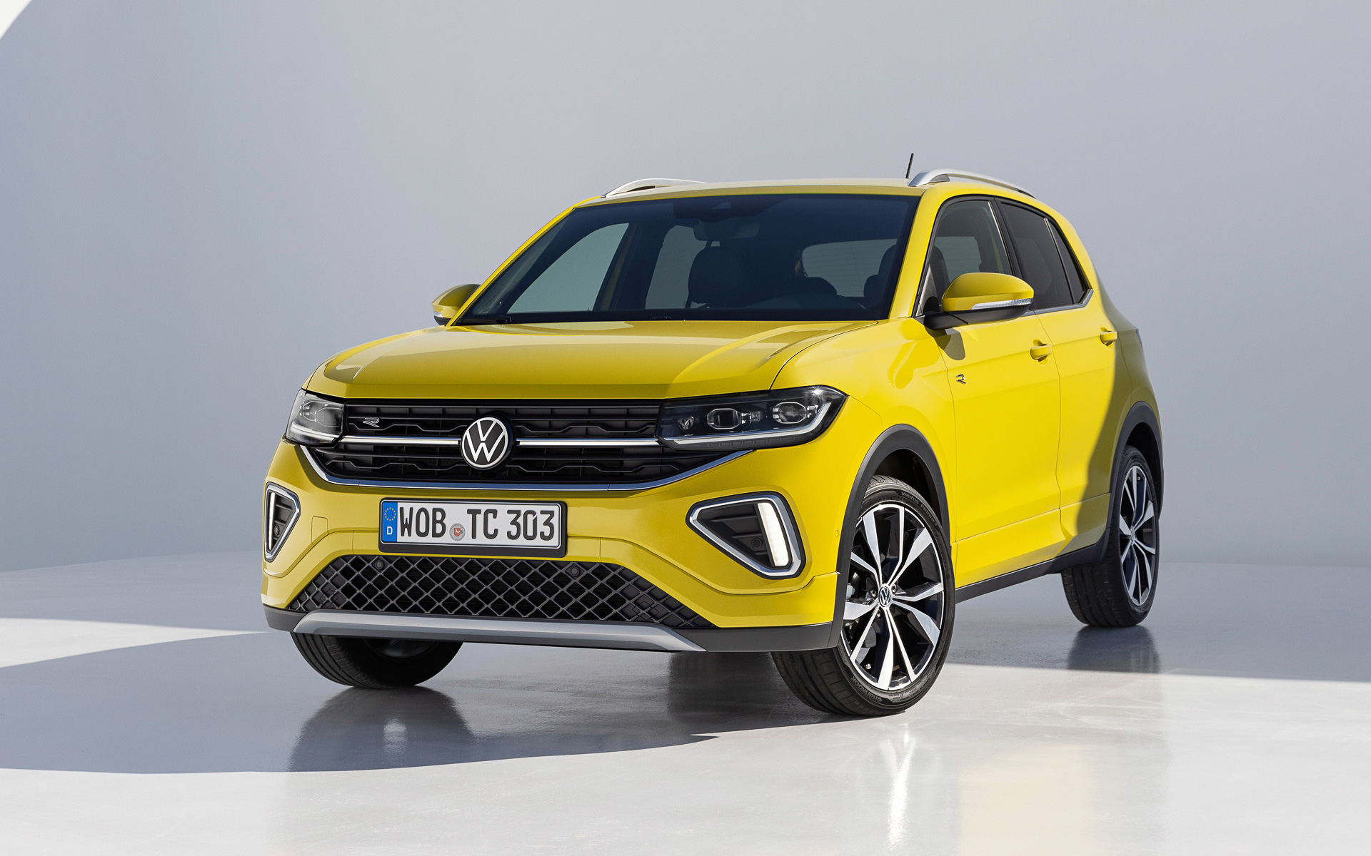 フォルクスワーゲン、「ポロ」「T-Cross」「T-Roc」「ゴルフ トゥーラン」の価格を改定 1月1日より実施 - Car Watch