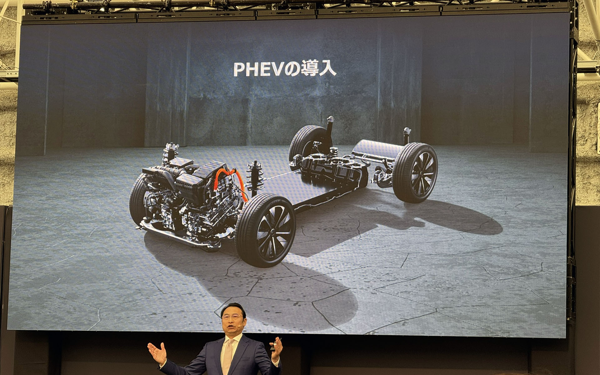 BYD、PHEVの日本導入を正式決定 新型EV「シーライオン7」は4月発売 - Car Watch