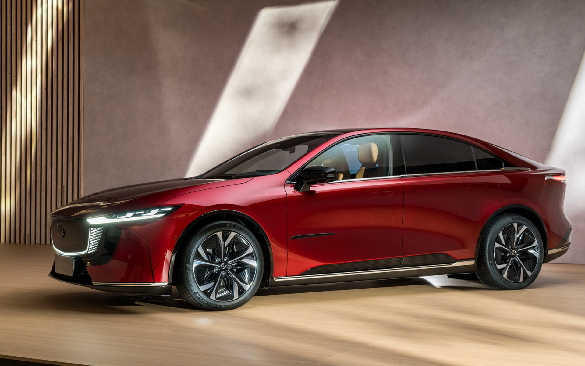 マツダ、タイに新型バッテリEV「MAZDA6e」投入 新型コンパクトSUV生産ハブ整備に50億バーツ投資も - Car Watch