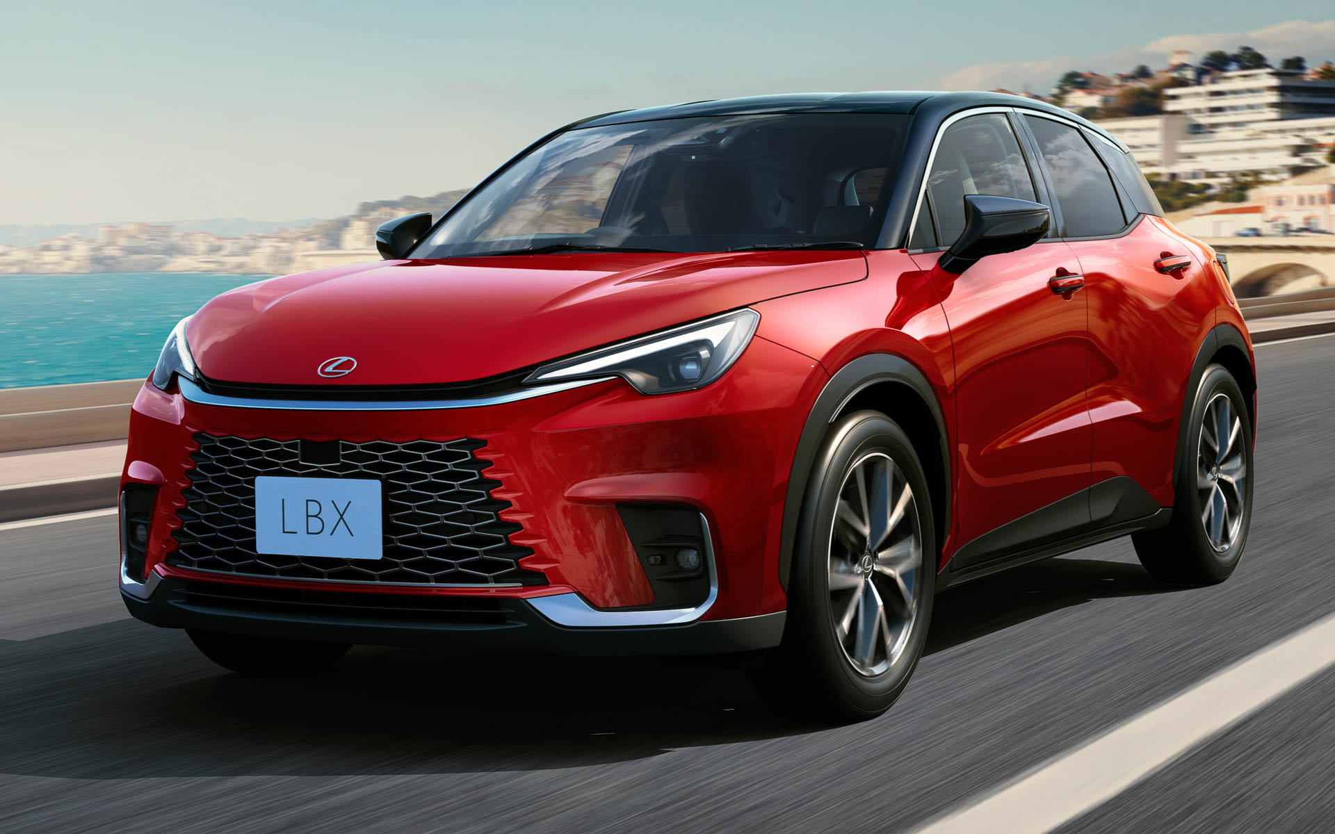 レクサス、「LBX」一部改良 新モデル“Active”はブラック＆レッドでスポーティな世界観を演出 - Car Watch