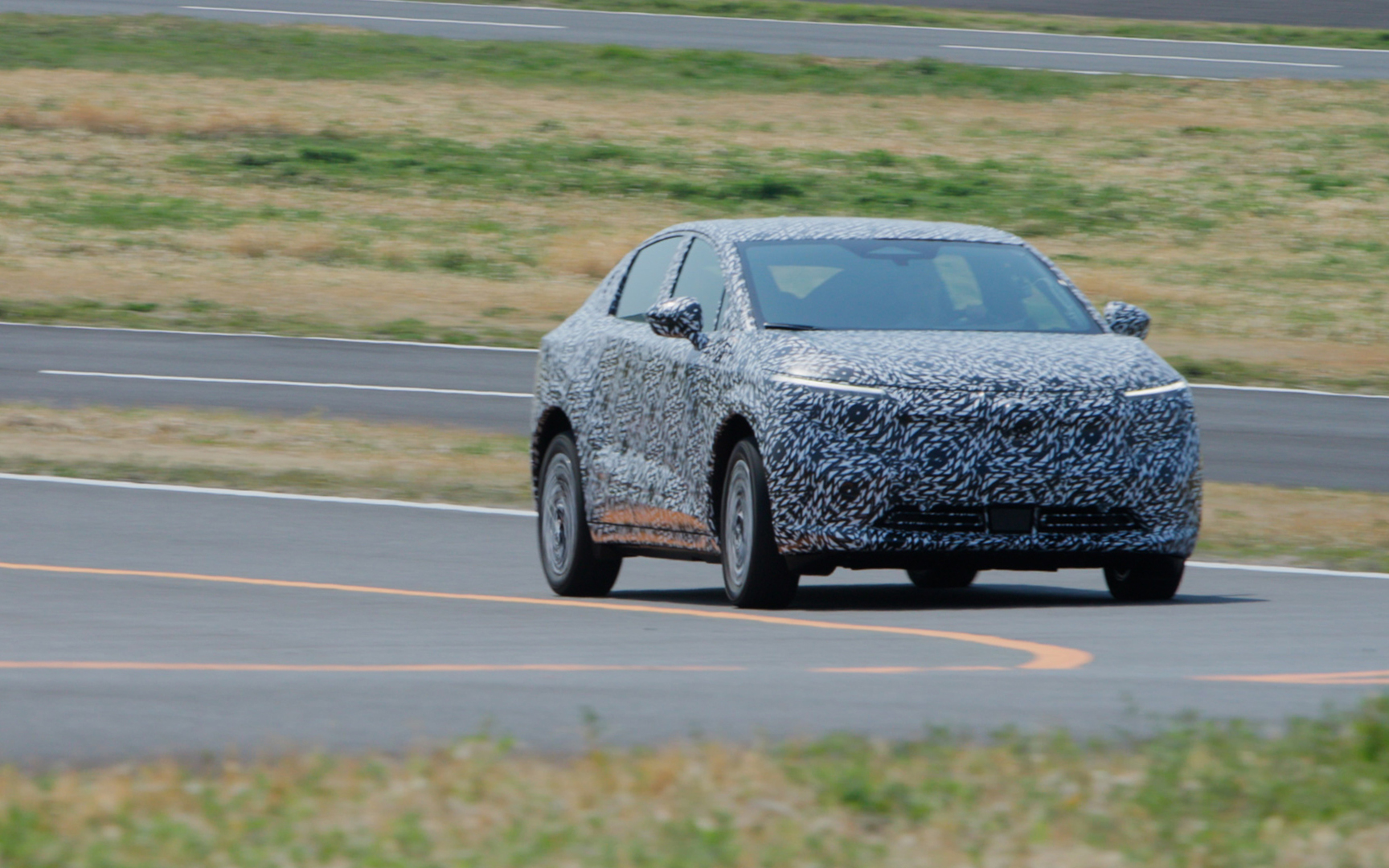 [画像]日産、新型「リーフ」の出力発表 リアサスはマルチリンクに / (4/8) - Car Watch