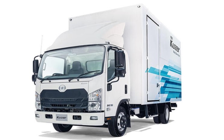 [画像]いすゞ、UDトラックスに海外向け小型トラック「クーザー」を初供給 / (2/2) - Car Watch