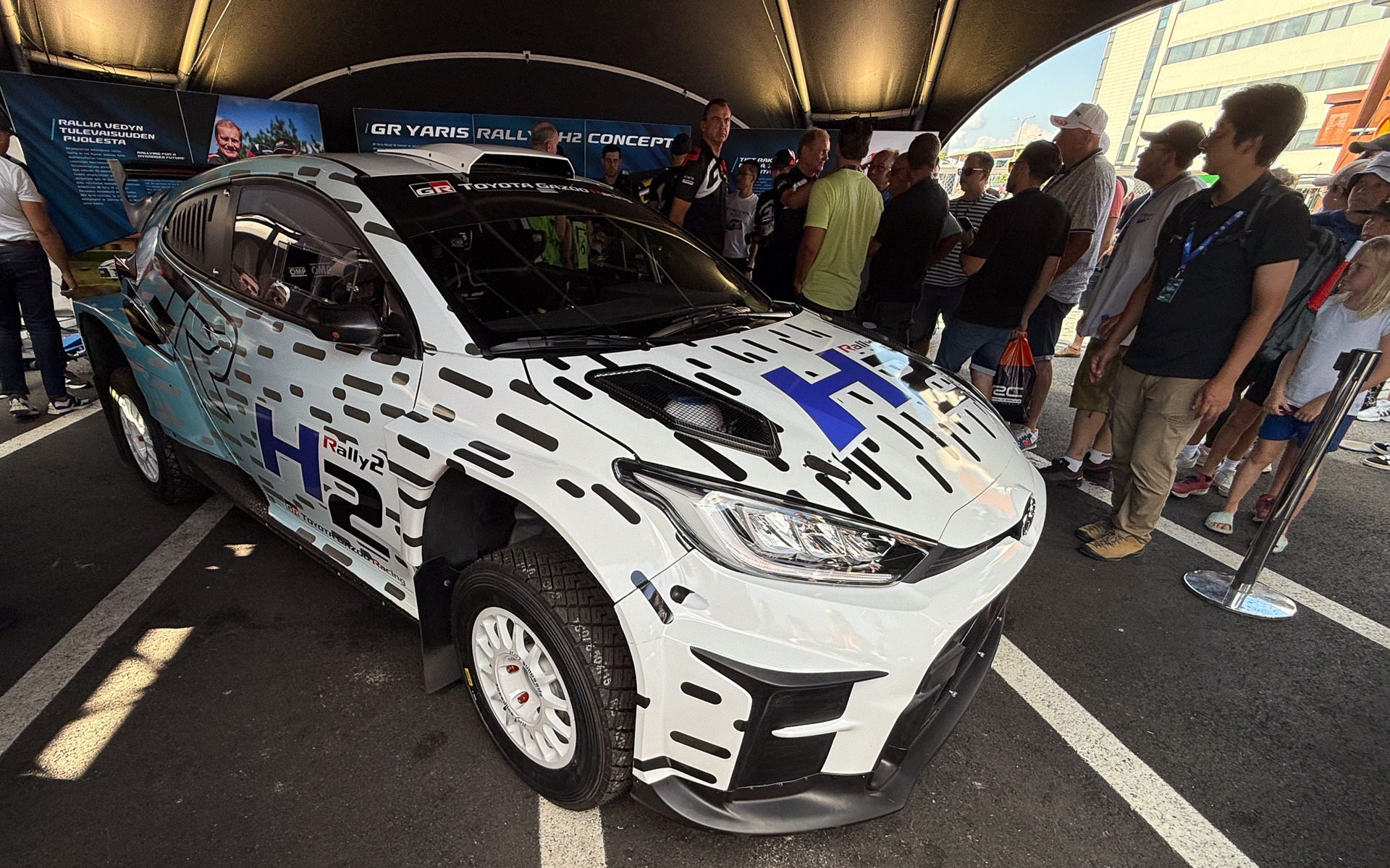 [画像]ラリーカーにも水素燃焼エンジンを、トヨタが「GRヤリス ラリー2 H2コンセプト」をラリーフィンランドで世界初公開 / (2/5) - Car Watch