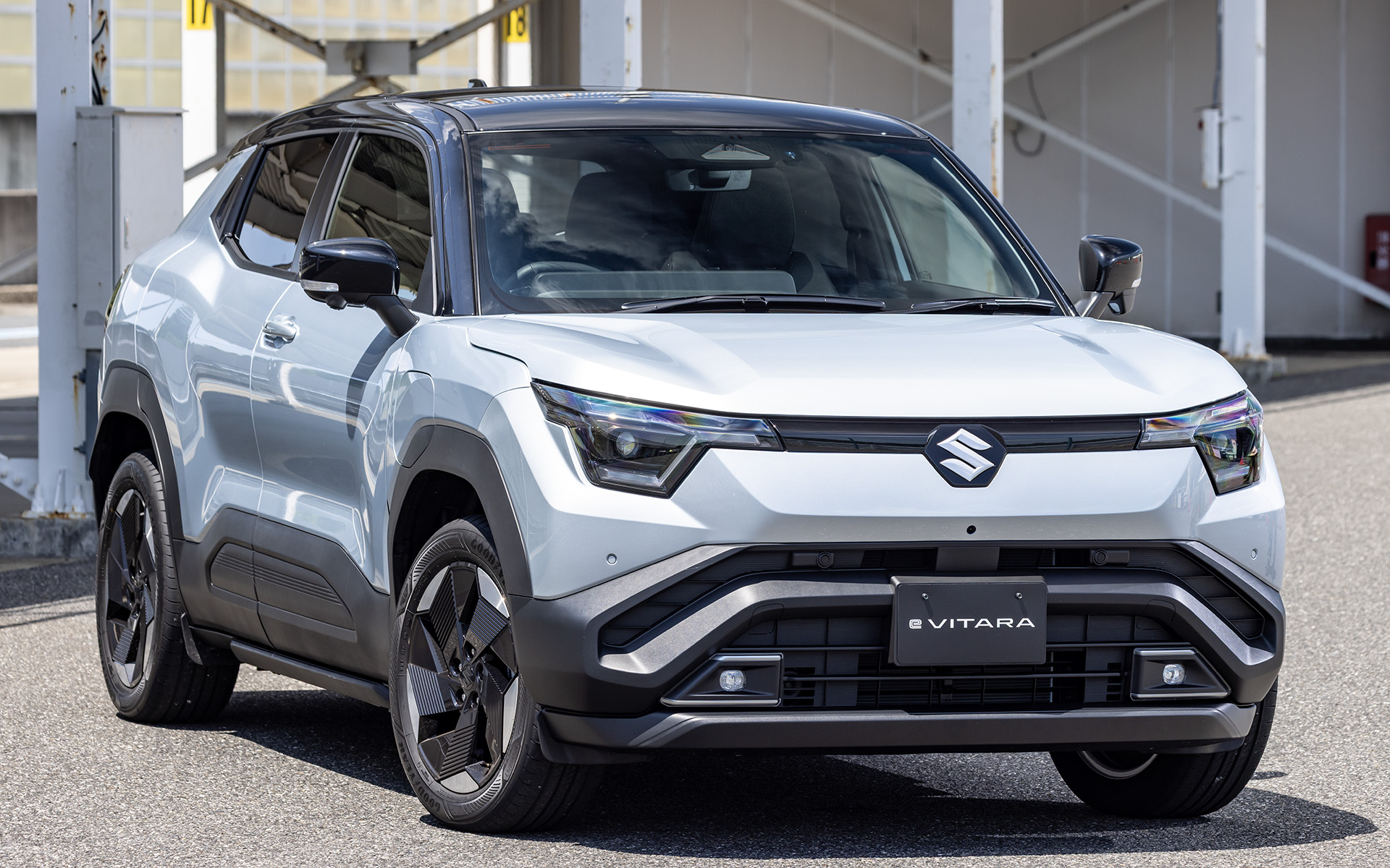 [画像]スズキ、新型バッテリEV「eビターラ」を9月18日より全国各地で展示 / (2/2) - Car Watch