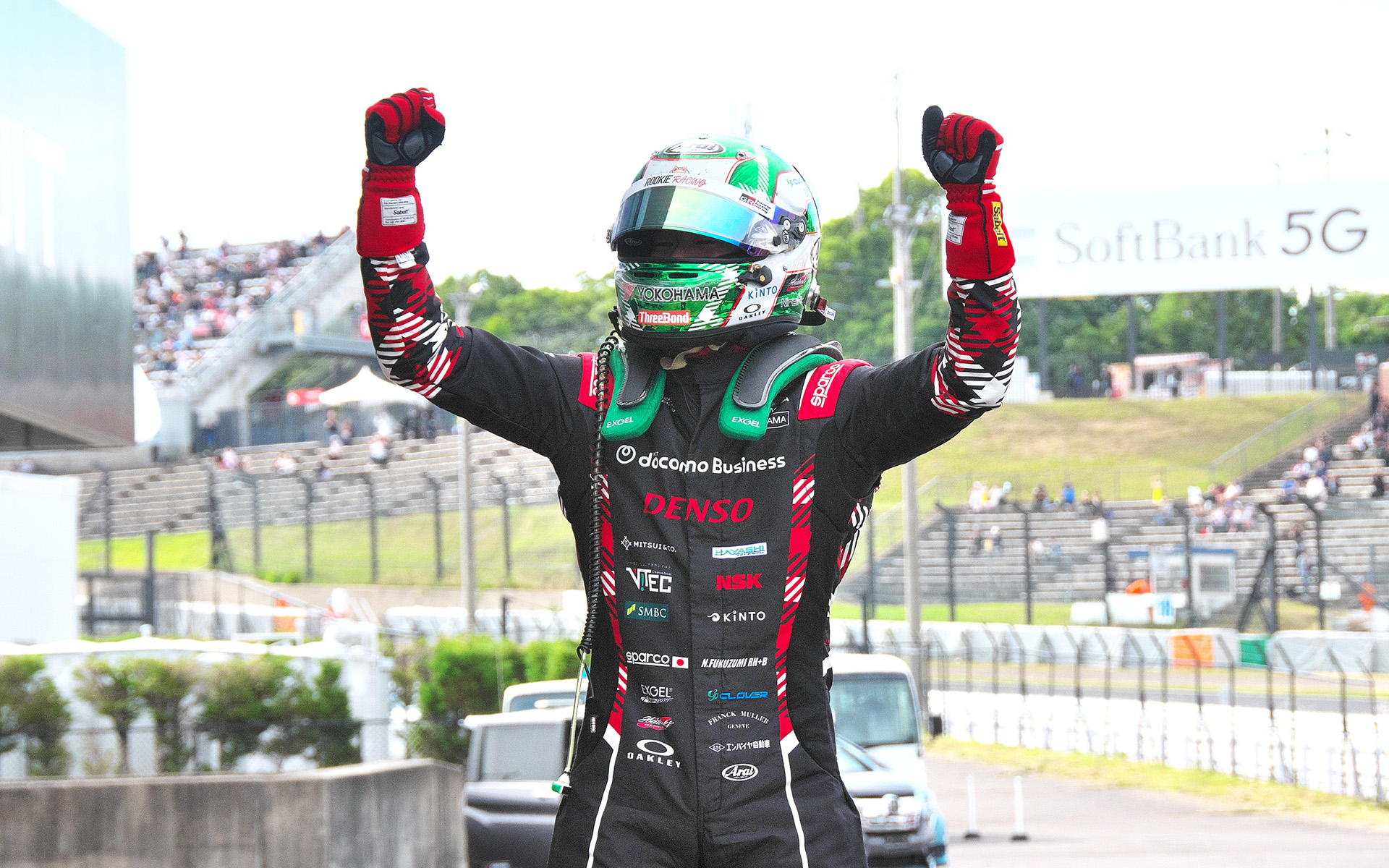 スーパーフォーミュラ第5戦鈴鹿、福住仁嶺選手がルーキーレーシングに初優勝をもたらす - Car Watch