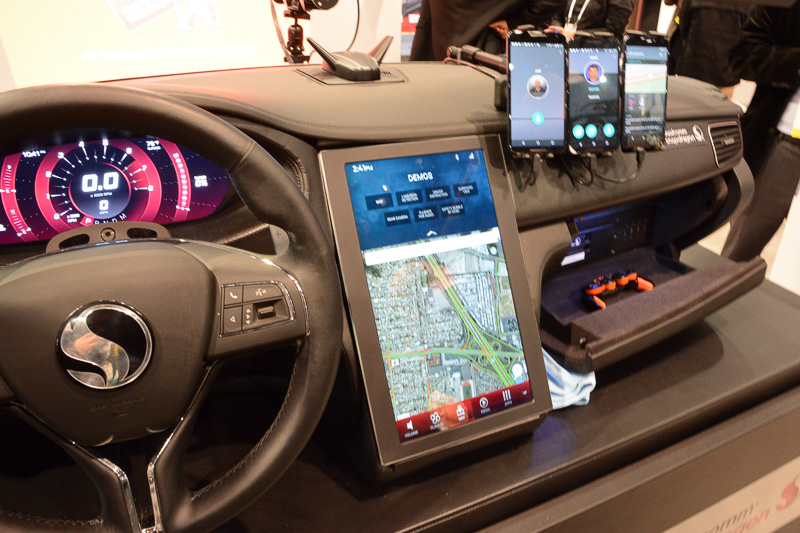 【CES 2016】Qualcomm、自動車業界向け専門ブースを出展し、「Snapdragon 820A」の活用例を紹介